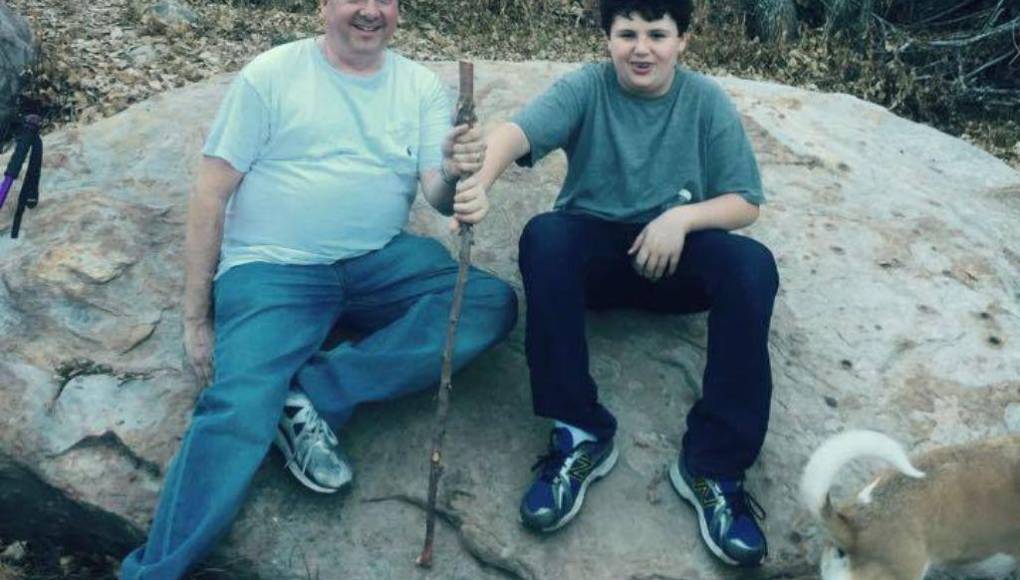 El millonario que se salvó de morir junto a su hijo al rechazar viaje ...