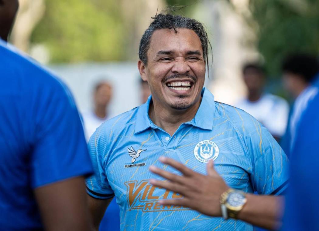 "Rambo" de León presente en inicio de pretemporada del Victoria de La Ceiba