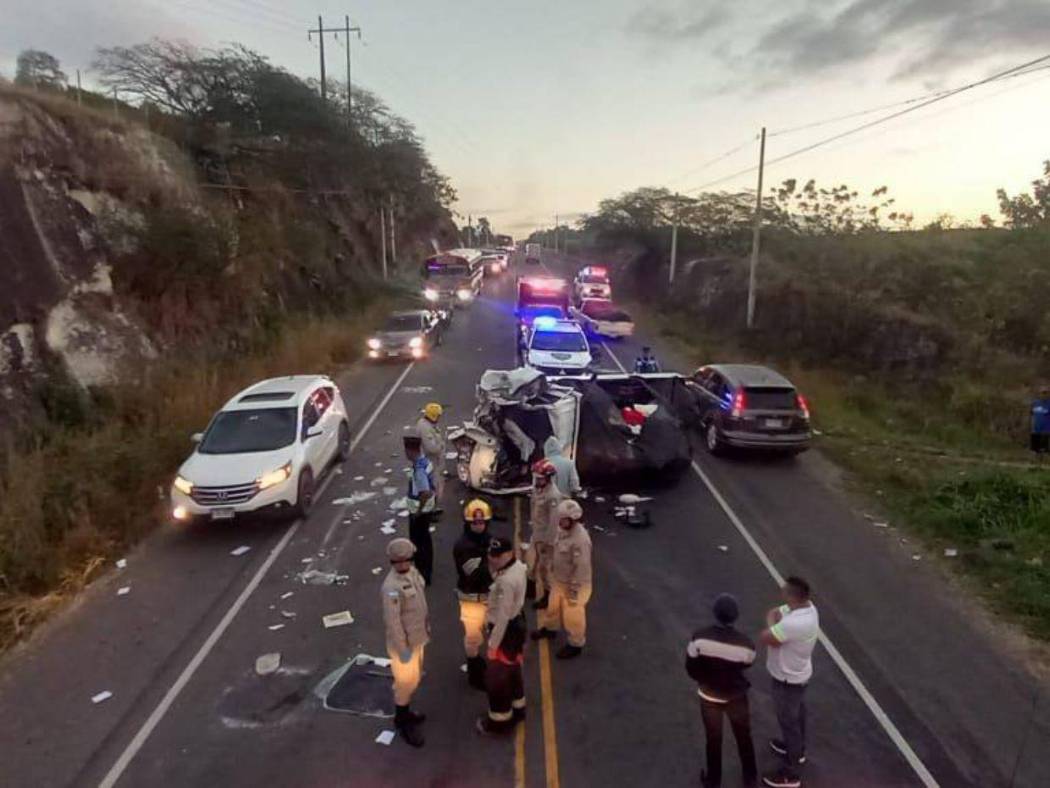 Dos víctimas mortales y un herido en accidente de tránsito