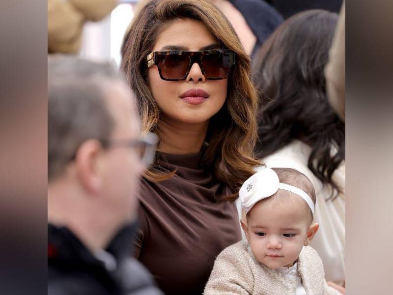 Nick Jonas y Priyanka Chopra muestran a su hija por primera vez